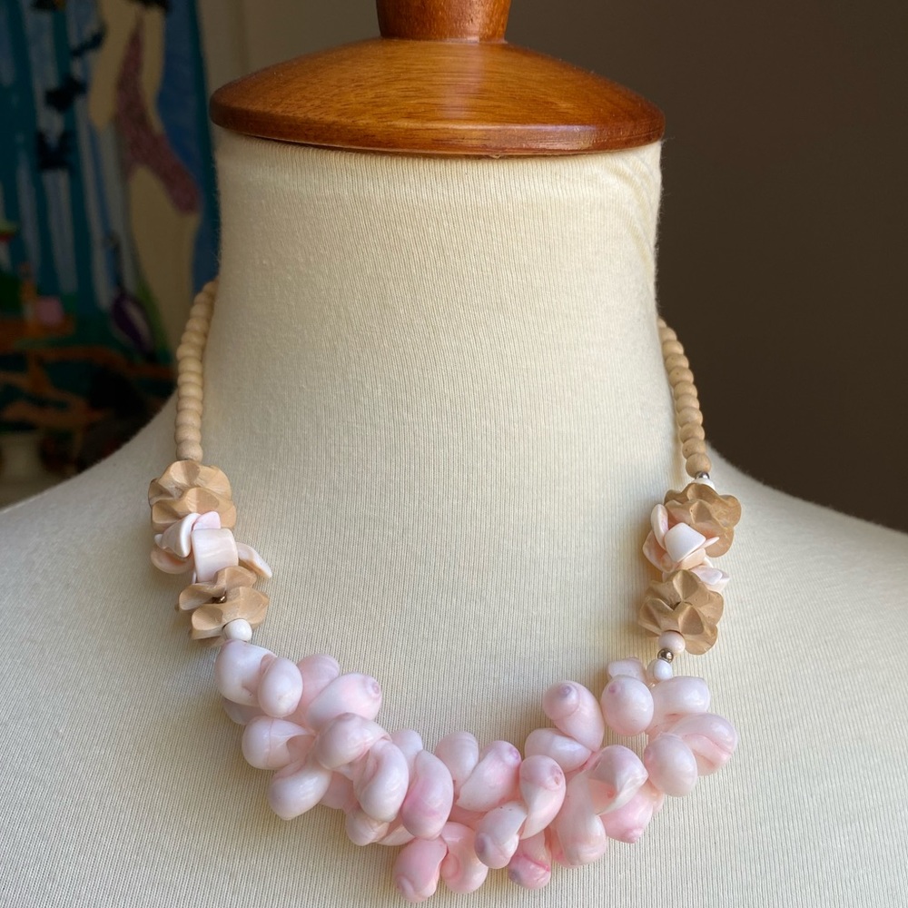 Hphawaiian Mini Conch Shell Necklace - Gem